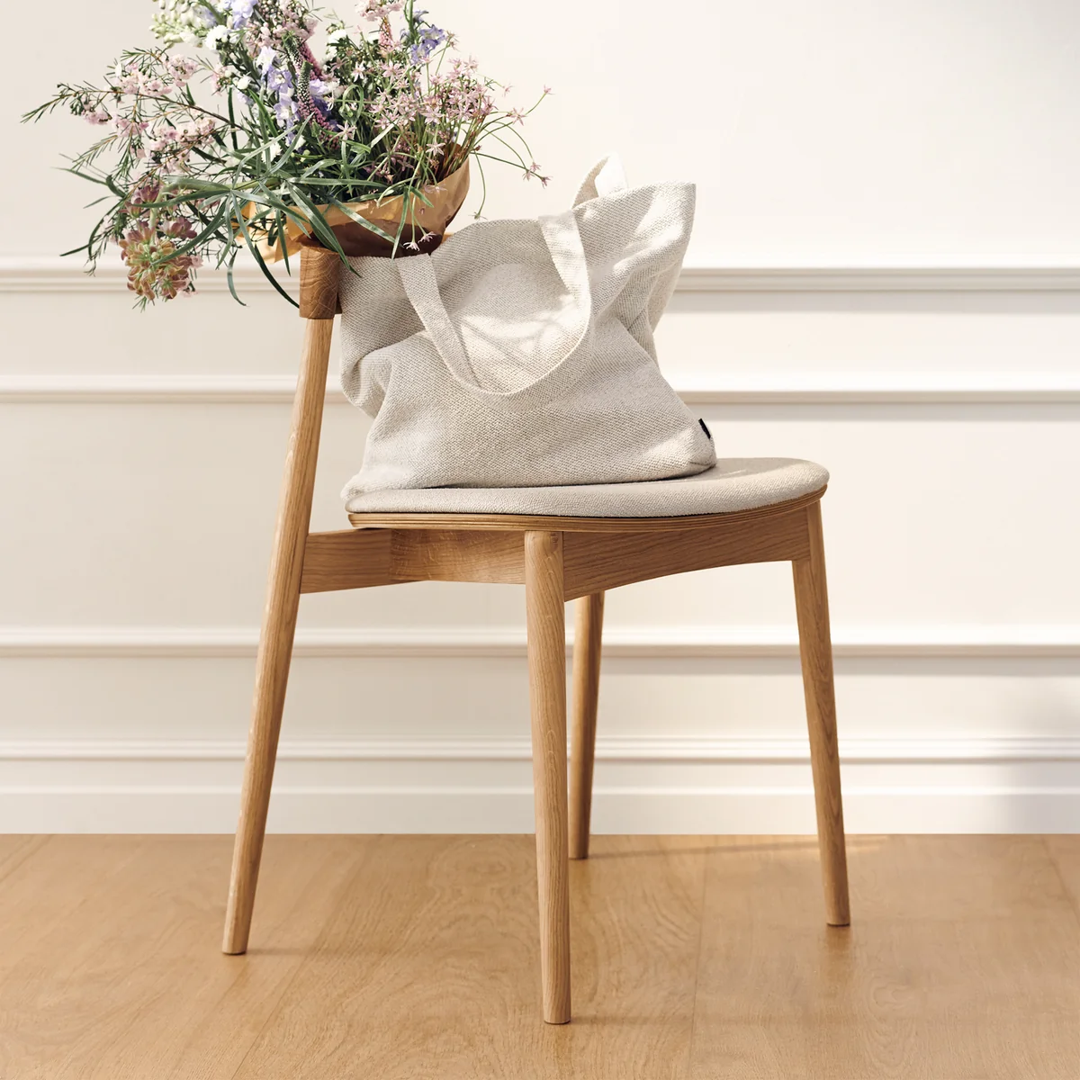 Kite Stuhl von Bolia | Connox